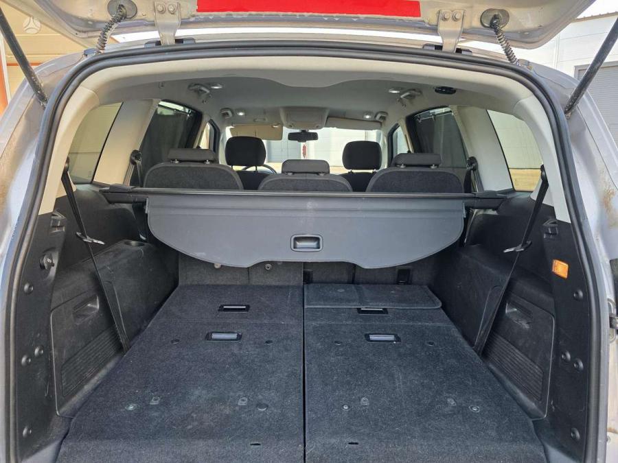 Grey Ford S-Max 2011 in Kretinga, with an engine capacity of 2.00 L and mileage of 283 thousand km for 3995 €, photo 15 on AUTOMOTO.COM.LV