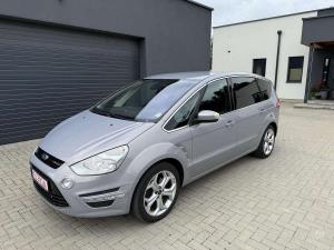 Grey Ford S-Max 2011 in Utena, with an engine capacity of 2.18 L and mileage of 331 thousand km for 5990 €, photo  on AUTOMOTO.COM.LV