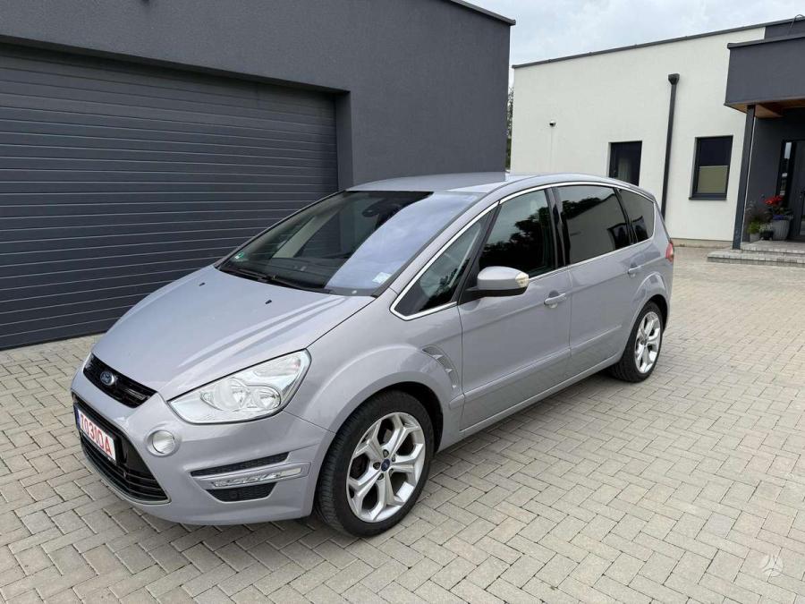 Pelēks Ford S-Max 2011 Utena, ar dzinēja tilpumu 2.18 L un nobraukumu 331 tūkst. km par 5990 €, foto 1 vietnē AUTOMOTO.COM.LV