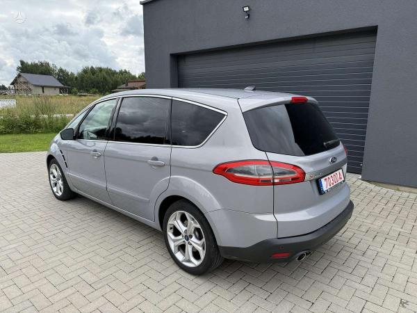 Pelēks Ford S-Max 2011 Utena, ar dzinēja tilpumu 2.18 L un nobraukumu 331 tūkst. km par 5990 €, foto 4 vietnē AUTOMOTO.COM.LV