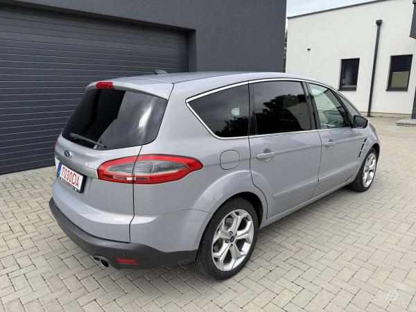 Pelēks Ford S-Max 2011 Utena, ar dzinēja tilpumu 2.18 L un nobraukumu 331 tūkst. km par 5990 €, foto 6 vietnē AUTOMOTO.COM.LV