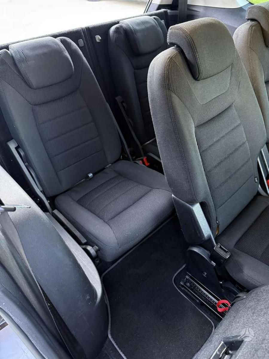 Pelēks Ford S-Max 2011 Utena, ar dzinēja tilpumu 2.18 L un nobraukumu 331 tūkst. km par 5990 €, foto 18 vietnē AUTOMOTO.COM.LV