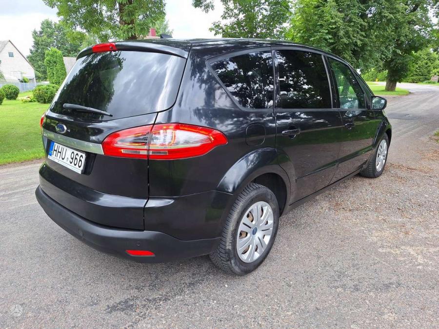 Grey Ford S-Max 2011 in Kelme, with an engine capacity of 2.00 L and mileage of 286 thousand km for 3900 €, photo 13 on AUTOMOTO.COM.LV