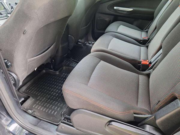 Grey Ford S-Max 2011 in Kelme, with an engine capacity of 2.00 L and mileage of 286 thousand km for 3900 €, photo 6 on AUTOMOTO.COM.LV