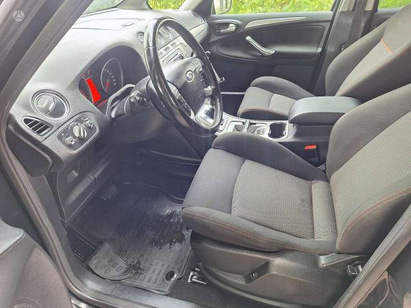 Grey Ford S-Max 2011 in Kelme, with an engine capacity of 2.00 L and mileage of 286 thousand km for 3900 €, photo 7 on AUTOMOTO.COM.LV