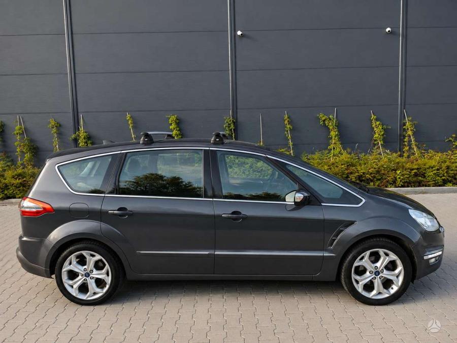 Grey Ford S-Max 2011 in Vilnius, with an engine capacity of 2.00 L and mileage of 182 thousand km for 5750 €, photo 4 on AUTOMOTO.COM.LV