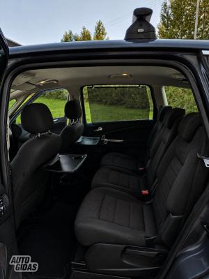 Pelēks Ford S-Max 2011 Viļņa, ar dzinēja tilpumu 2.00 L un nobraukumu 182 tūkst. km par 5750 €, foto 14 vietnē AUTOMOTO.COM.LV