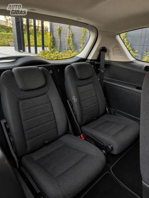 Pelēks Ford S-Max 2011 Viļņa, ar dzinēja tilpumu 2.00 L un nobraukumu 182 tūkst. km par 5750 €, foto 16 vietnē AUTOMOTO.COM.LV