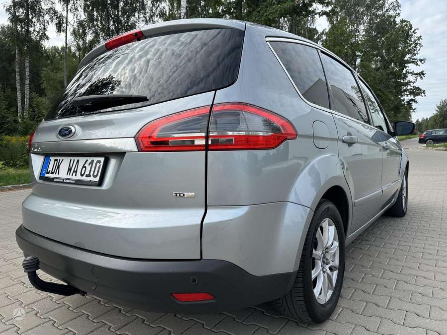 Pelēks Ford S-Max 2011 Kauņa, ar dzinēja tilpumu 2.00 L un nobraukumu 217 tūkst. km par 4650 €, foto 12 vietnē AUTOMOTO.COM.LV