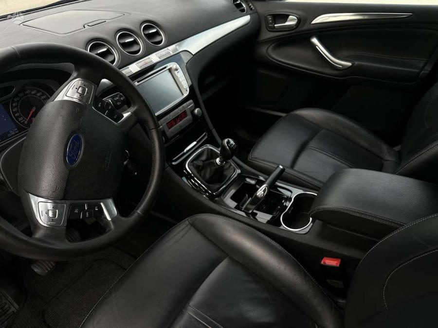 Pelēks Ford S-Max 2011 Kauņa, ar dzinēja tilpumu 2.00 L un nobraukumu 217 tūkst. km par 4650 €, foto 20 vietnē AUTOMOTO.COM.LV