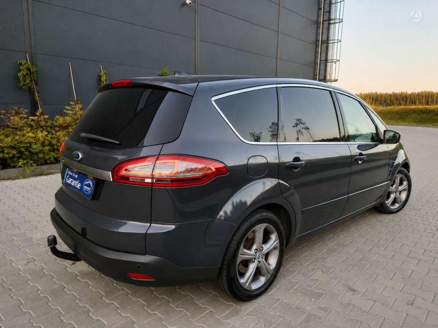 Grey Ford S-Max 2011 in Vilnius, with an engine capacity of 2.00 L and mileage of 280 thousand km for 5450 €, photo 1 on AUTOMOTO.COM.LV