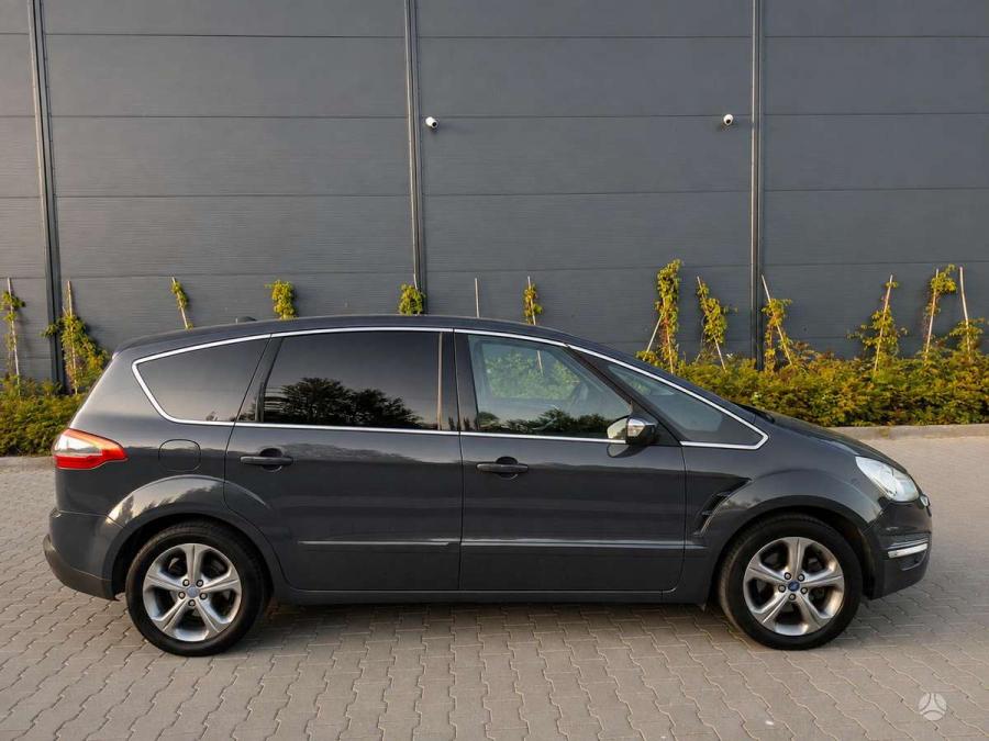 Grey Ford S-Max 2011 in Vilnius, with an engine capacity of 2.00 L and mileage of 280 thousand km for 5450 €, photo 7 on AUTOMOTO.COM.LV