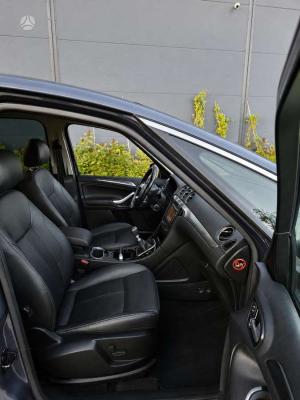 Grey Ford S-Max 2011 in Vilnius, with an engine capacity of 2.00 L and mileage of 280 thousand km for 5450 €, photo 9 on AUTOMOTO.COM.LV