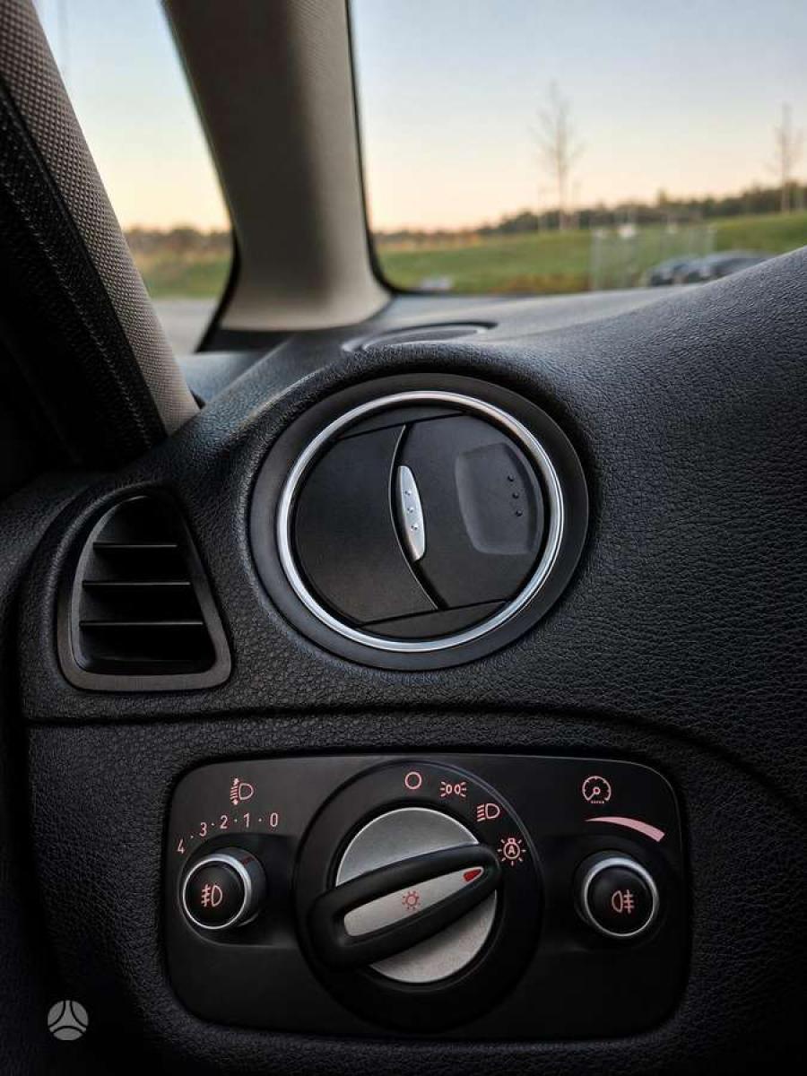 Grey Ford S-Max 2011 in Vilnius, with an engine capacity of 2.00 L and mileage of 280 thousand km for 5450 €, photo 17 on AUTOMOTO.COM.LV