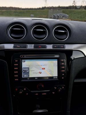 Grey Ford S-Max 2011 in Vilnius, with an engine capacity of 2.00 L and mileage of 280 thousand km for 5450 €, photo 19 on AUTOMOTO.COM.LV
