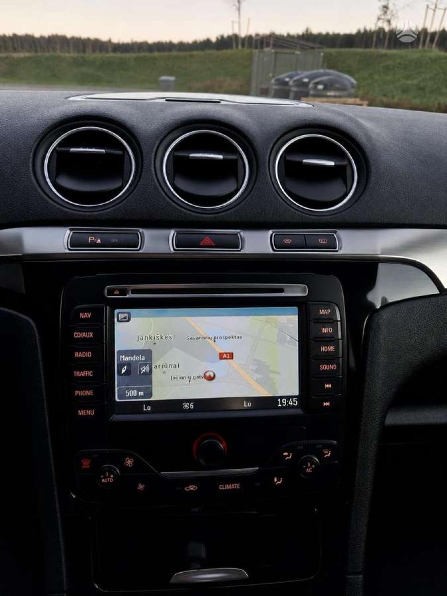 Grey Ford S-Max 2011 in Vilnius, with an engine capacity of 2.00 L and mileage of 280 thousand km for 5450 €, photo 19 on AUTOMOTO.COM.LV
