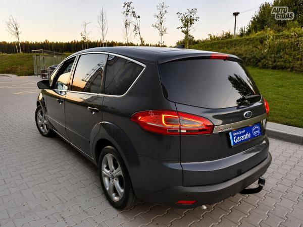 Grey Ford S-Max 2011 in Vilnius, with an engine capacity of 2.00 L and mileage of 280 thousand km for 5450 €, photo 4 on AUTOMOTO.COM.LV