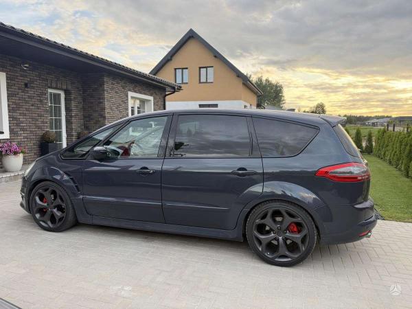 Grey Ford S-Max 2011 in Vilnius, with an engine capacity of 2.18 L and mileage of 194 thousand km for 8888 €, photo 9 on AUTOMOTO.COM.LV