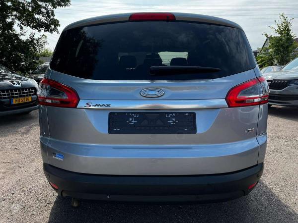 Pelēks Ford S-Max 2011 Raseiniai, ar dzinēja tilpumu 2.00 L un nobraukumu 279 tūkst. km par 4450 €, foto 6 vietnē AUTOMOTO.COM.LV