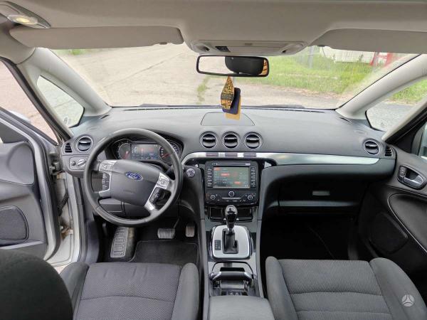 Pelēks Ford S-Max 2011 Panevēža, ar dzinēja tilpumu 2.20 L un nobraukumu 555 tūkst. km par 4200 €, foto 9 vietnē AUTOMOTO.COM.LV