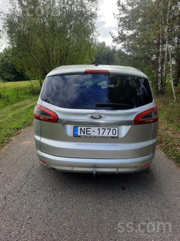Pelēks Ford S-Max 2011 Daugavpils, ar dzinēja tilpumu 2.00 L un nobraukumu 269 tūkst. km par 5100 €, foto 6 vietnē AUTOMOTO.COM.LV