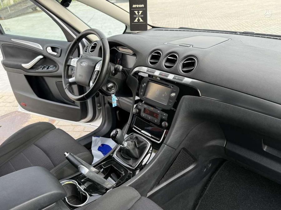 Pelēks Ford S-Max 2011 Tauragė, ar dzinēja tilpumu 2.00 L un nobraukumu 288 tūkst. km par 4399 €, foto 12 vietnē AUTOMOTO.COM.LV
