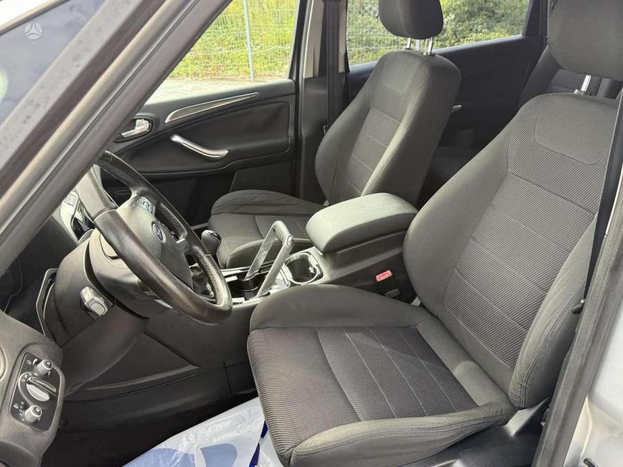 Pelēks Ford S-Max 2011 Tauragė, ar dzinēja tilpumu 2.00 L un nobraukumu 288 tūkst. km par 4399 €, foto 13 vietnē AUTOMOTO.COM.LV