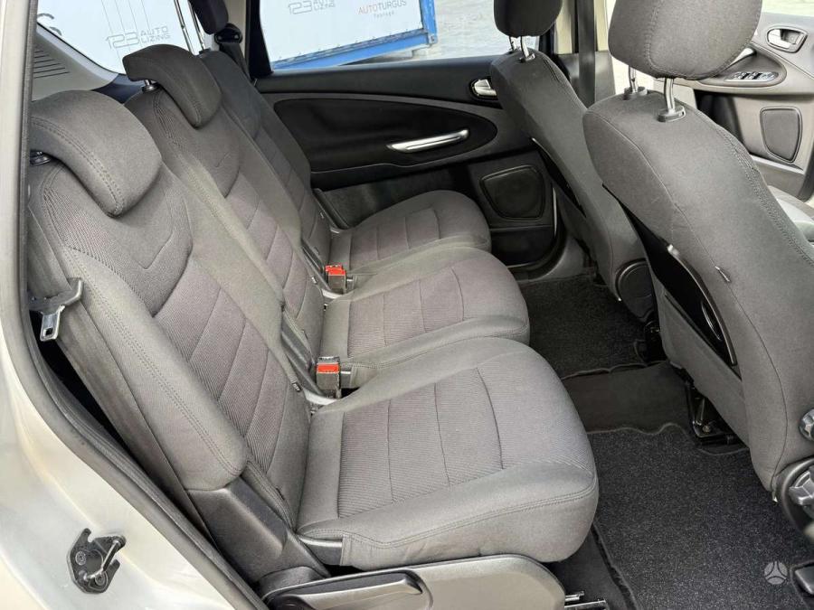 Pelēks Ford S-Max 2011 Tauragė, ar dzinēja tilpumu 2.00 L un nobraukumu 288 tūkst. km par 4399 €, foto 16 vietnē AUTOMOTO.COM.LV
