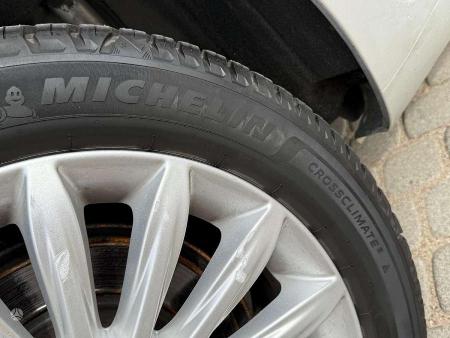 Pelēks Ford S-Max 2011 Tauragė, ar dzinēja tilpumu 2.00 L un nobraukumu 288 tūkst. km par 4399 €, foto 27 vietnē AUTOMOTO.COM.LV