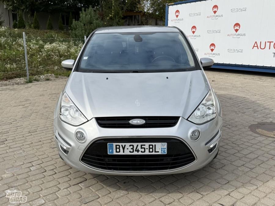 Grey Ford S-Max 2011 in Taurage, with an engine capacity of 2.00 L and mileage of 288 thousand km for 4399 €, photo 3 on AUTOMOTO.COM.LV