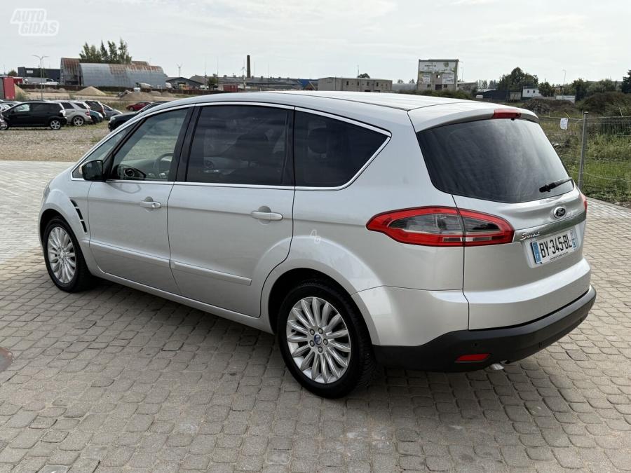 Grey Ford S-Max 2011 in Taurage, with an engine capacity of 2.00 L and mileage of 288 thousand km for 4399 €, photo 6 on AUTOMOTO.COM.LV