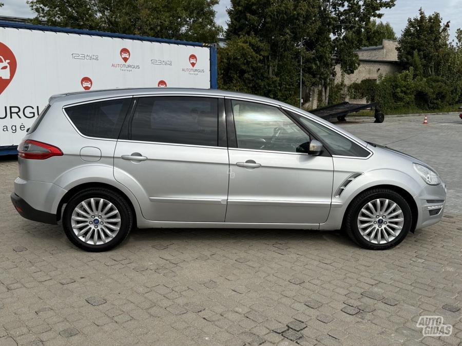 Grey Ford S-Max 2011 in Taurage, with an engine capacity of 2.00 L and mileage of 288 thousand km for 4399 €, photo 9 on AUTOMOTO.COM.LV