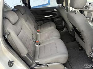 Grey Ford S-Max 2011 in Taurage, with an engine capacity of 2.00 L and mileage of 288 thousand km for 4399 €, photo 16 on AUTOMOTO.COM.LV