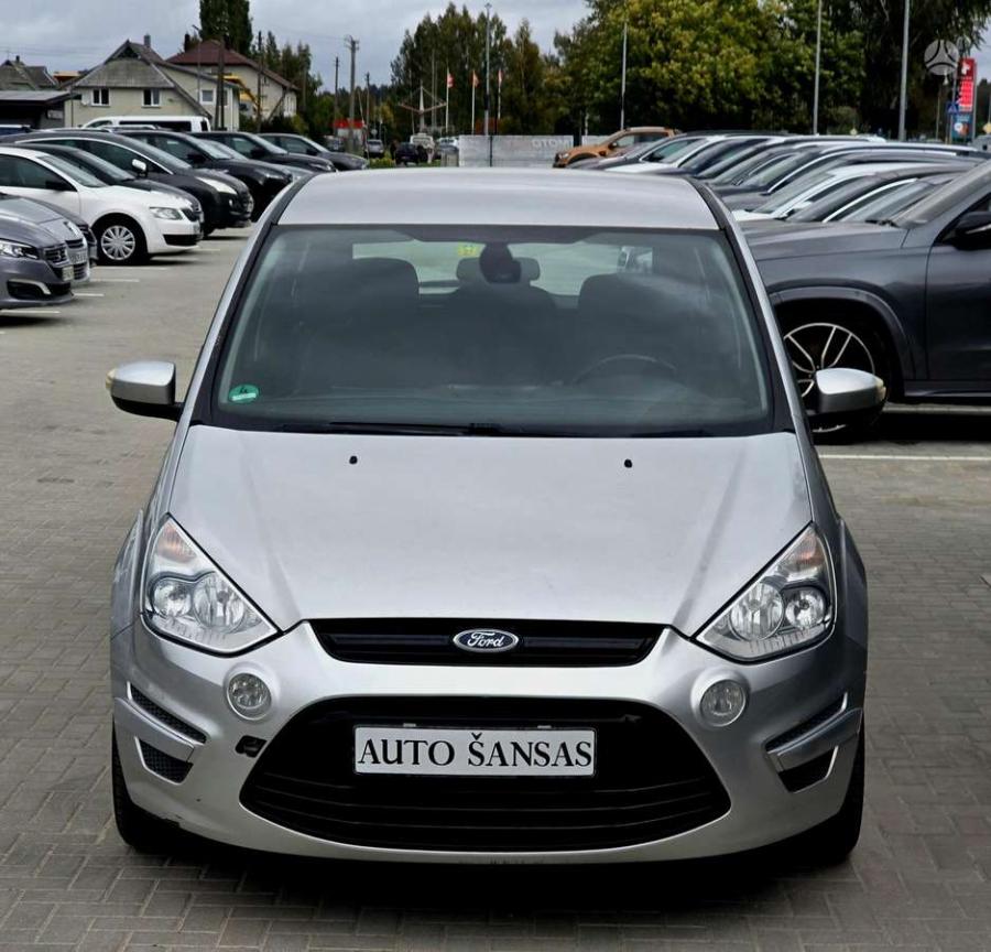 Grey Ford S-Max 2011 in Taurage, with an engine capacity of 2.00 L and mileage of 242 thousand km for 4350 €, photo 5 on AUTOMOTO.COM.LV