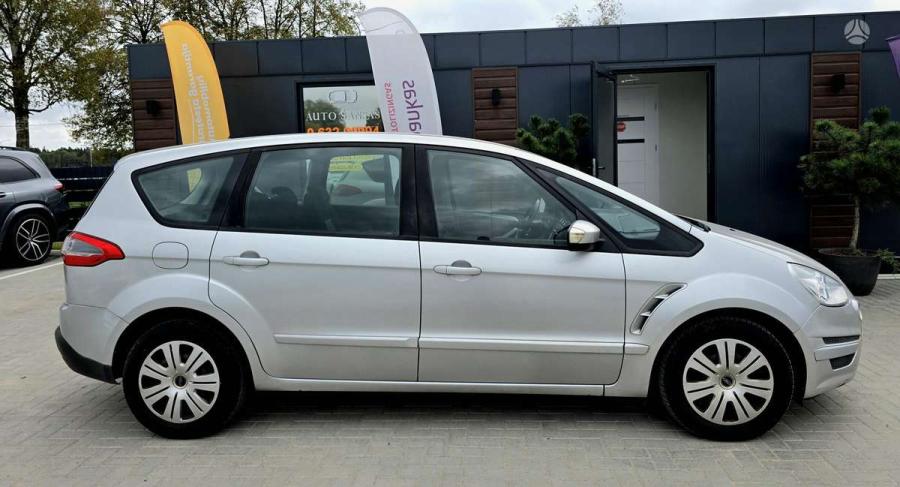 Grey Ford S-Max 2011 in Taurage, with an engine capacity of 2.00 L and mileage of 242 thousand km for 4350 €, photo 7 on AUTOMOTO.COM.LV