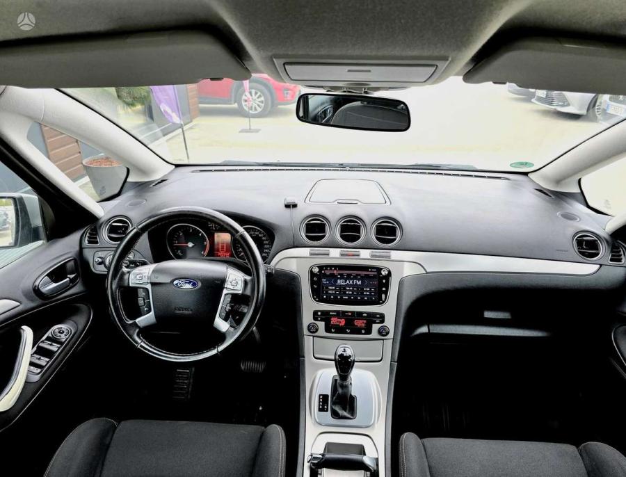Grey Ford S-Max 2011 in Taurage, with an engine capacity of 2.00 L and mileage of 242 thousand km for 4350 €, photo 14 on AUTOMOTO.COM.LV