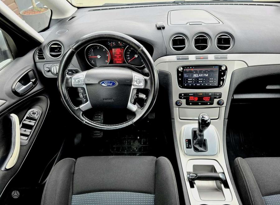 Grey Ford S-Max 2011 in Taurage, with an engine capacity of 2.00 L and mileage of 242 thousand km for 4350 €, photo 15 on AUTOMOTO.COM.LV