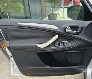 Grey Ford S-Max 2011 in Taurage, with an engine capacity of 2.00 L and mileage of 242 thousand km for 4350 €, photo 25 on AUTOMOTO.COM.LV