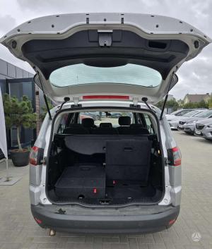 Grey Ford S-Max 2011 in Taurage, with an engine capacity of 2.00 L and mileage of 242 thousand km for 4350 €, photo 30 on AUTOMOTO.COM.LV