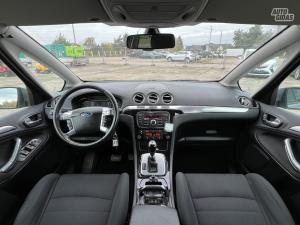 Grey Ford S-Max 2011 in Kedainiai, with an engine capacity of 2.00 L and mileage of 314 thousand km for 4500 €, photo 16 on AUTOMOTO.COM.LV