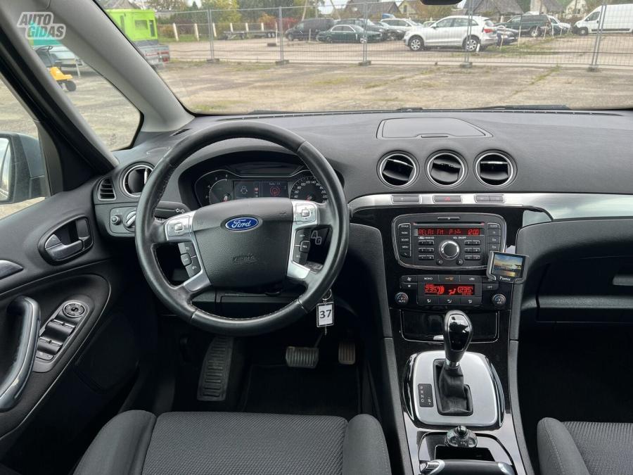 Grey Ford S-Max 2011 in Kedainiai, with an engine capacity of 2.00 L and mileage of 314 thousand km for 4500 €, photo 17 on AUTOMOTO.COM.LV