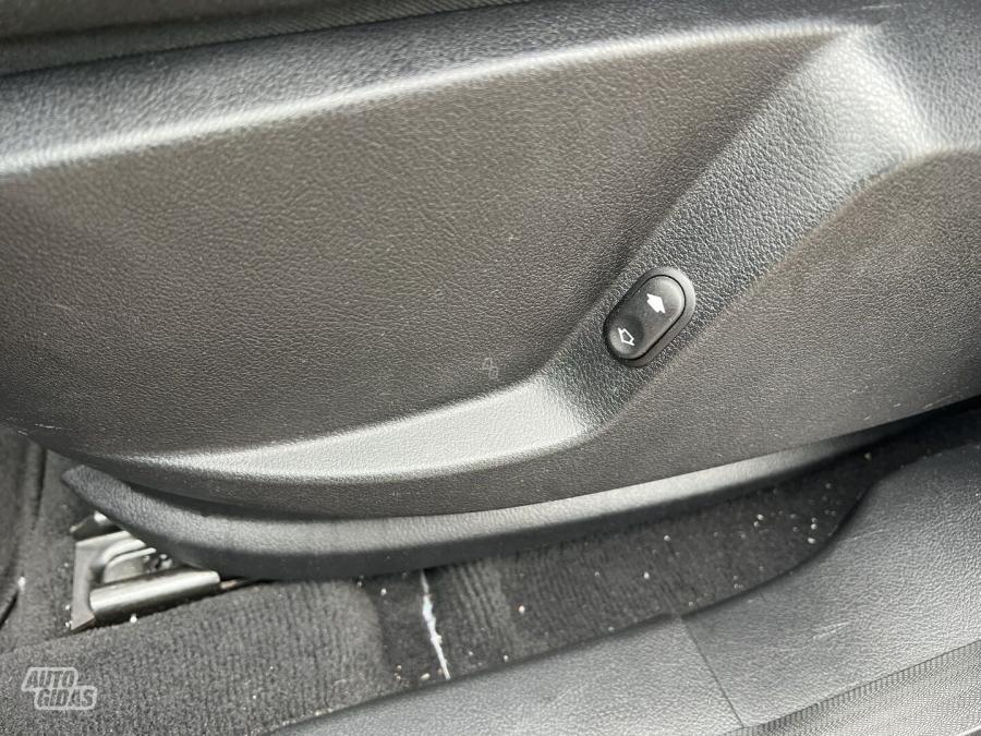 Grey Ford S-Max 2011 in Kedainiai, with an engine capacity of 2.00 L and mileage of 314 thousand km for 4500 €, photo 20 on AUTOMOTO.COM.LV
