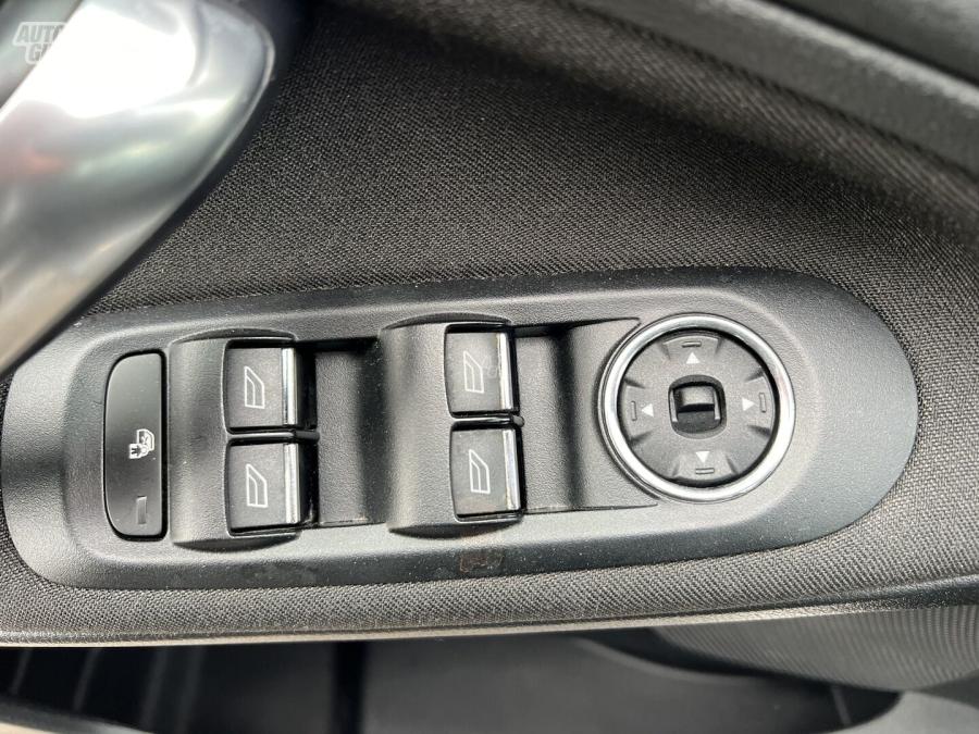 Grey Ford S-Max 2011 in Kedainiai, with an engine capacity of 2.00 L and mileage of 314 thousand km for 4500 €, photo 30 on AUTOMOTO.COM.LV