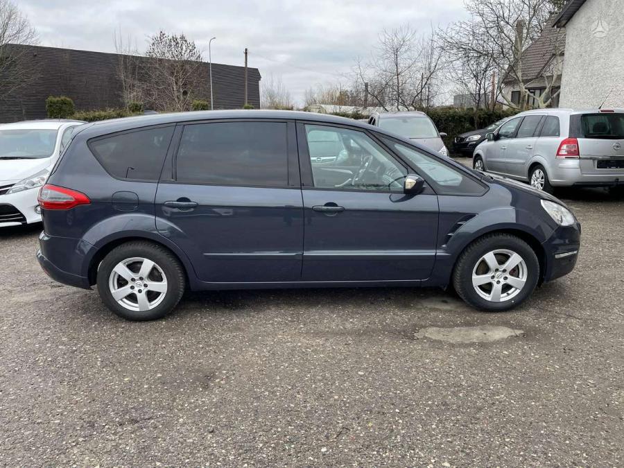 Grey Ford S-Max 2012 in Jurbarkas, with an engine capacity of 2.00 L and mileage of 106 thousand km for 7950 €, photo 4 on AUTOMOTO.COM.LV