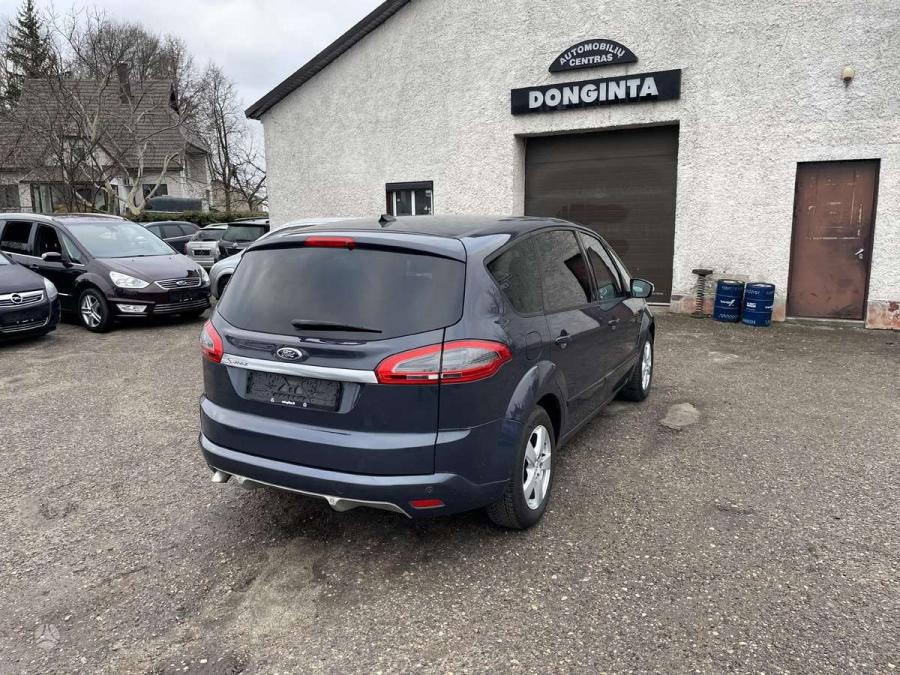Grey Ford S-Max 2012 in Jurbarkas, with an engine capacity of 2.00 L and mileage of 106 thousand km for 7950 €, photo 5 on AUTOMOTO.COM.LV