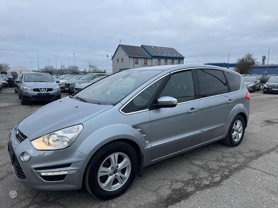 Grey Ford S-Max 2012 in Marijampole, with an engine capacity of 1.60 L and mileage of 314 thousand km for 4550 €, photo 6 on AUTOMOTO.COM.LV