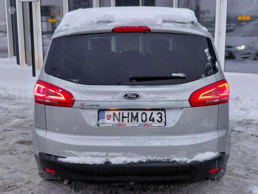Pelēks Ford S-Max 2012 Viļņa, ar dzinēja tilpumu 2.00 L un nobraukumu 246 tūkst. km par 5200 €, foto 4 vietnē AUTOMOTO.COM.LV