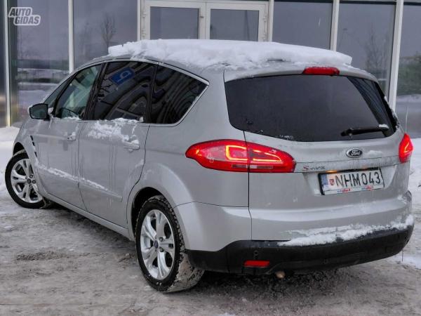 Pelēks Ford S-Max 2012 Viļņa, ar dzinēja tilpumu 2.00 L un nobraukumu 246 tūkst. km par 3800 €, foto 5 vietnē AUTOMOTO.COM.LV