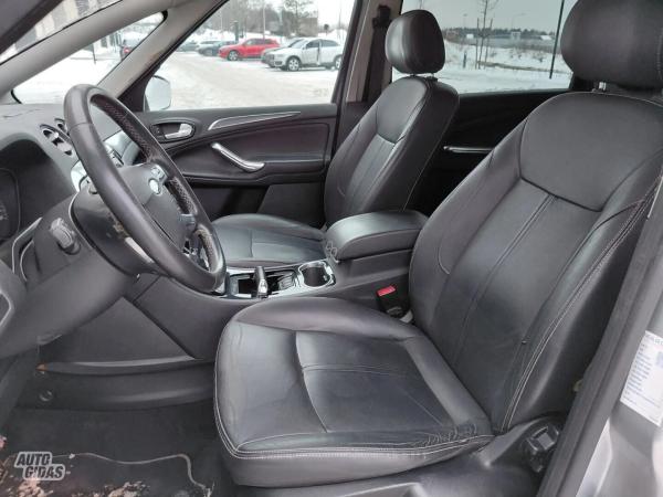 Pelēks Ford S-Max 2012 Viļņa, ar dzinēja tilpumu 2.00 L un nobraukumu 246 tūkst. km par 3800 €, foto 7 vietnē AUTOMOTO.COM.LV
