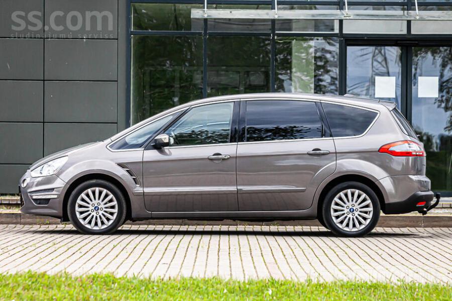 Grey Ford S-Max 2012 in Tukums, with an engine capacity of 2.00 L and mileage of 0 thousand km for 5990 €, photo 3 on AUTOMOTO.COM.LV